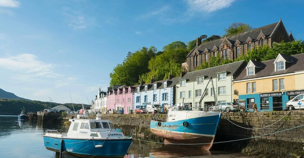 Lo scenario attorno al villaggio di pescatori di Portree - Il Sole 24 ORE