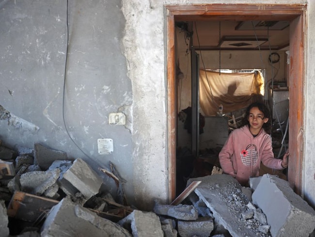 Guerra, ultime notizie. Raid israeliani nel sud di Gaza, bambini tra le ...