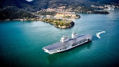 Marina, consegnata la nuova nave anfibia Trieste: ecco a cosa servirà ...