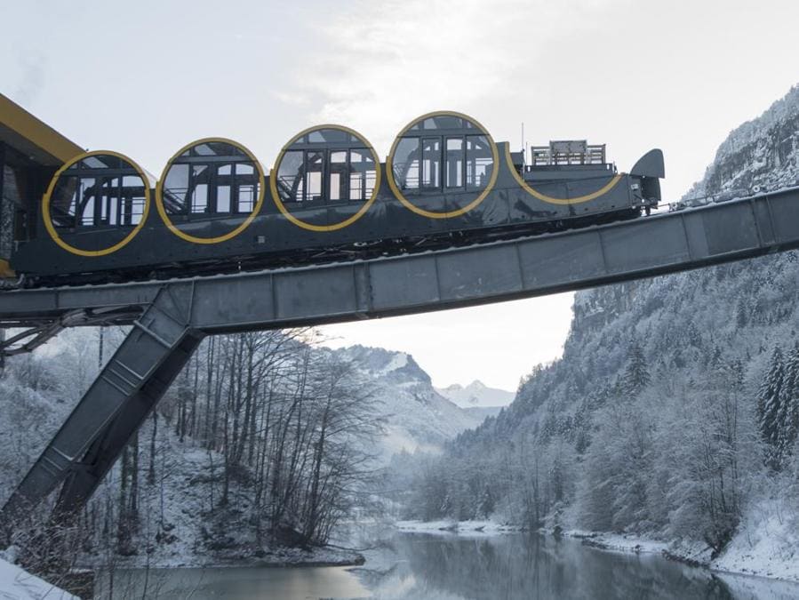 In Svizzera la funicolare più ripida d'Europa - Il Sole 24 ORE