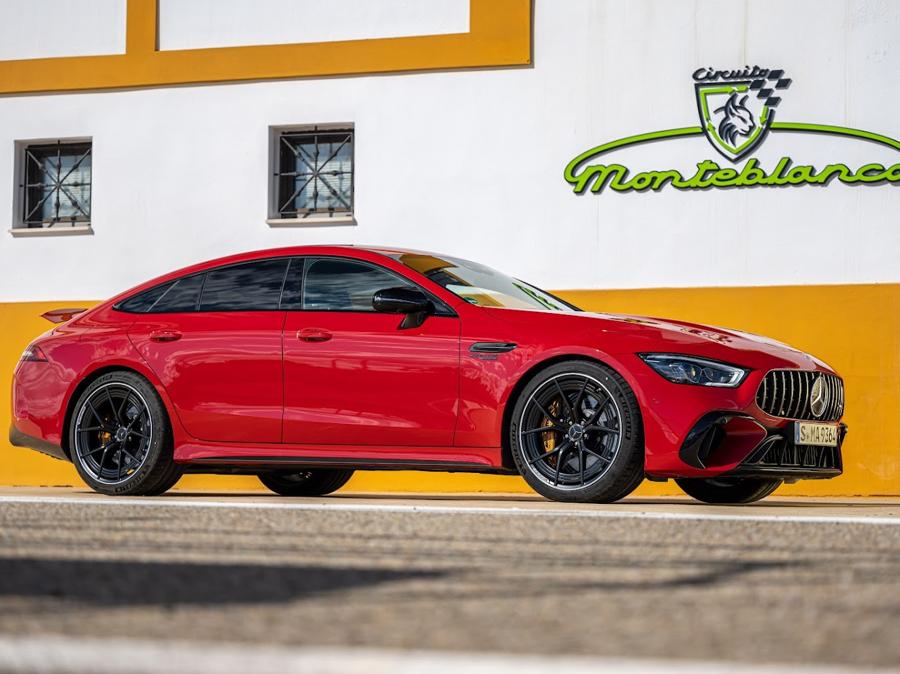 Mercedes-Amg 63 S E Performance, le foto della prova della nuova ...