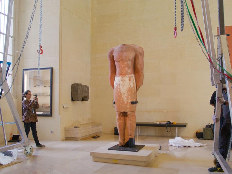 Un’antica statua monumentale lihyanita da AlUla al Museo del Louvre ...