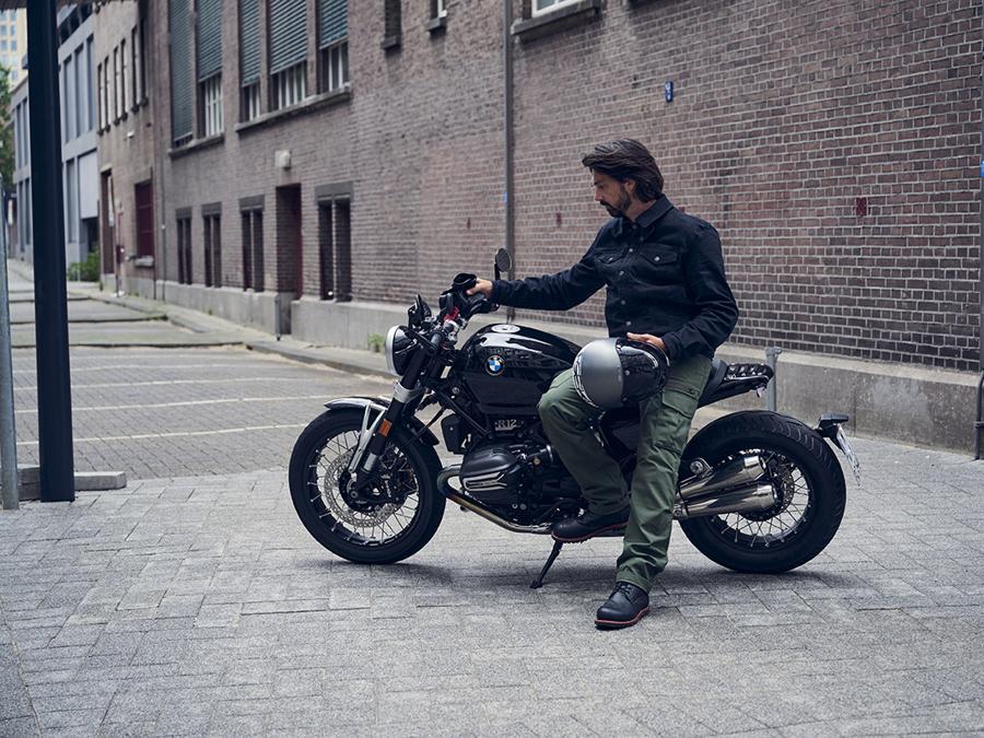 La roadster Bmw R12 NineT 2024 e la nuova cruiser R12 - Il Sole 24 ORE