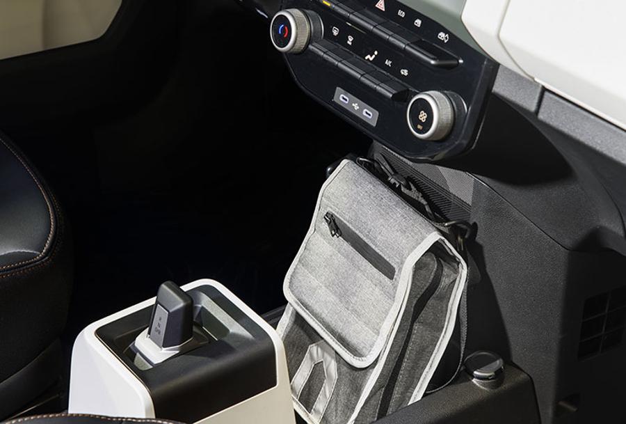 Dacia Spring 2024, gli interni della nuova citycar elettrica - Il Sole ...