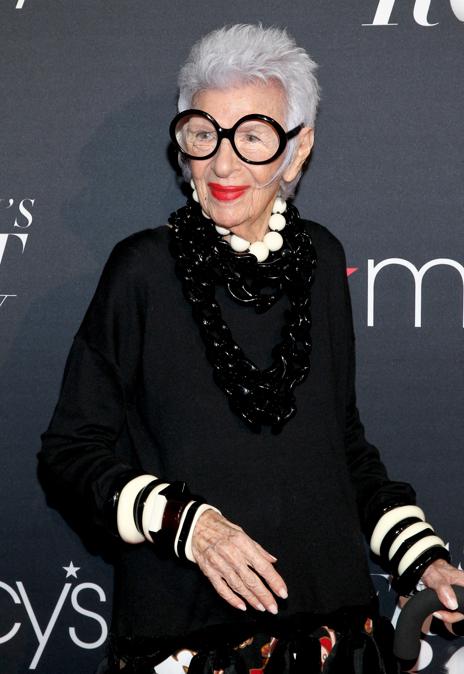 Morta a 102 anni Iris Apfel, l’icona della moda di New York - Il Sole ...