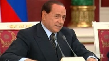 Berlusconi e la gaffe su Obama: "Giovane, bello e abbronzato" - Il Sole ...