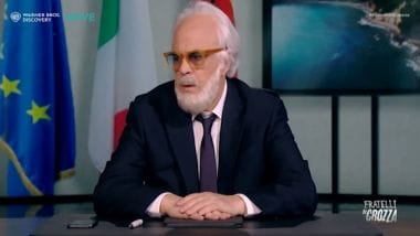 Crozza/Briatore: "Tu pm...se faccio evento al top con Toti non mi puoi ...