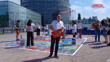 Strasburgo, flash mob all'Europarlamento contro l'embargo a Cuba - Il ...