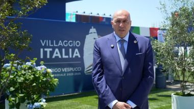 Tour mondiale Vespucci, Crosetto inaugura Villaggio Italia a Los Angeles - Il Sole 24 ORE