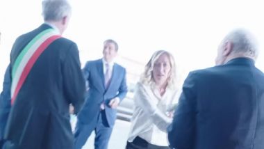 Meloni risponde al "Benvenuta" di De Luca a Bagnoli: "Gentilissimo ...