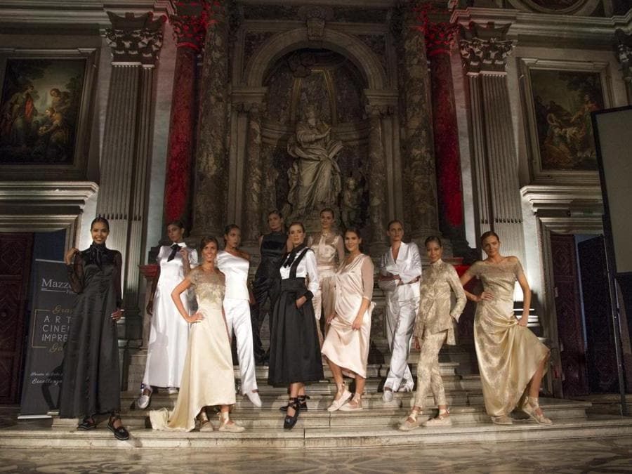 Bianco, nero e cipria: le sfumature della collezione Angela Bellomo ...