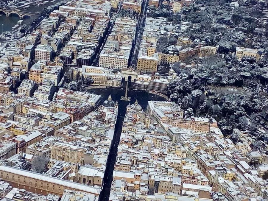 Roma imbiancata vista dall'alto - Il Sole 24 ORE