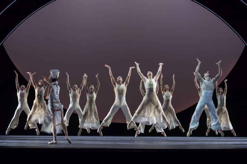 Al Grimaldi Forum la Coppelia di Maillot danza alla Blade Runner - Il ...