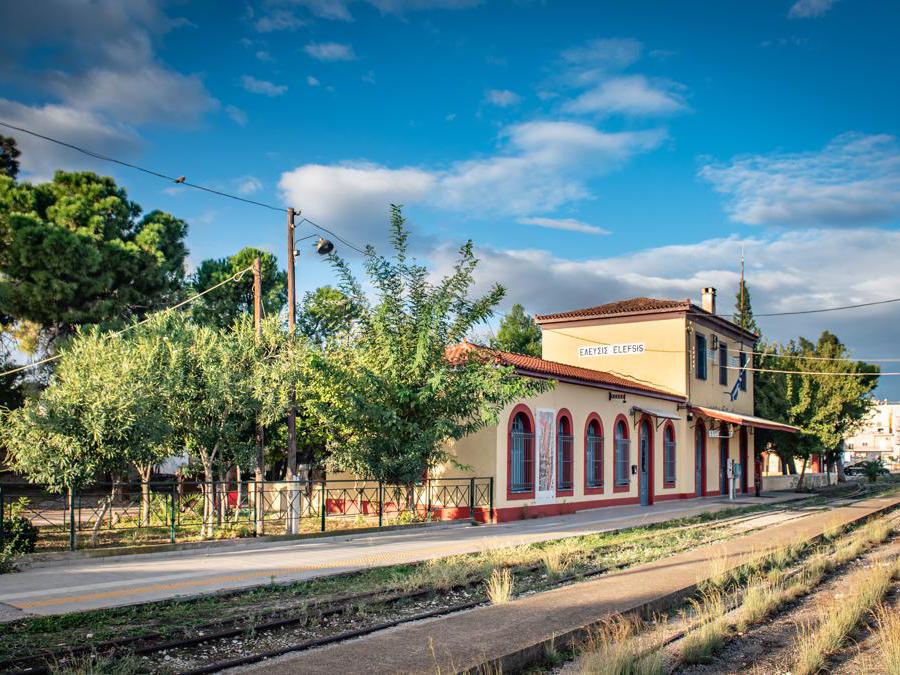 Elefsina, la antica città dei Riti misterici eleusini è la meravigliosa ...