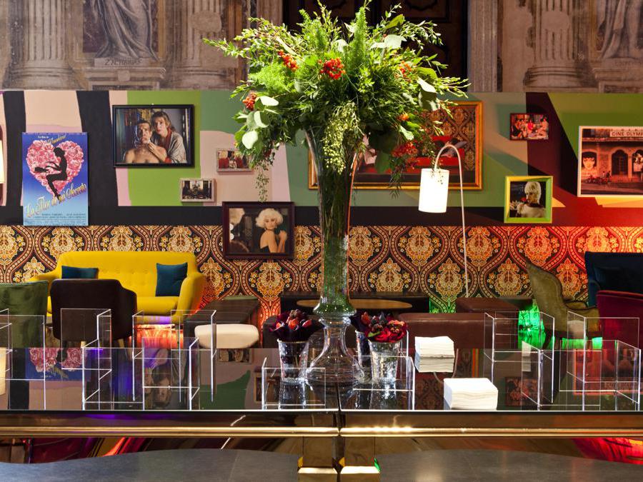 Prada celebra Pedro Almodóvar a Venezia - Il Sole 24 ORE