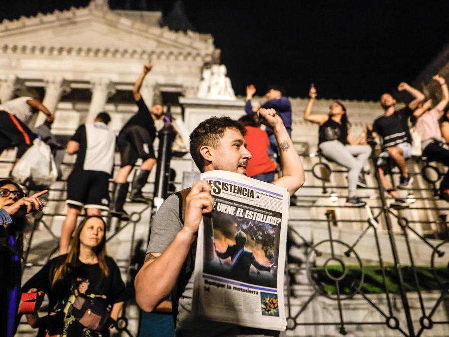 Argentina in piazza contro le riforme di Milei - Il Sole 24 ORE