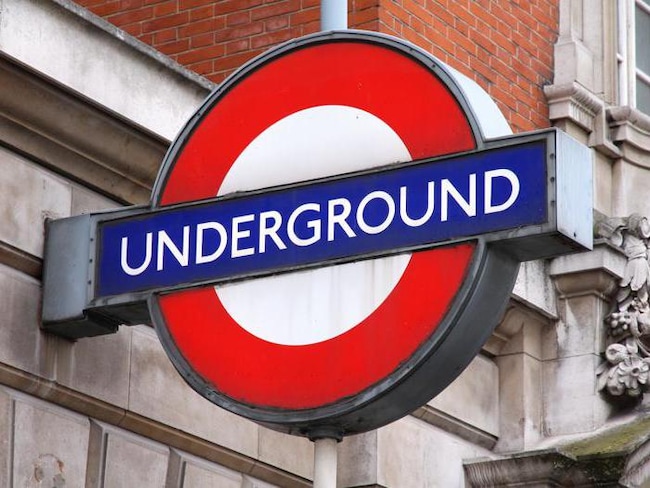 Londra, nuova mappa della metro: cambiano nomi linee e colori - Il Sole ...