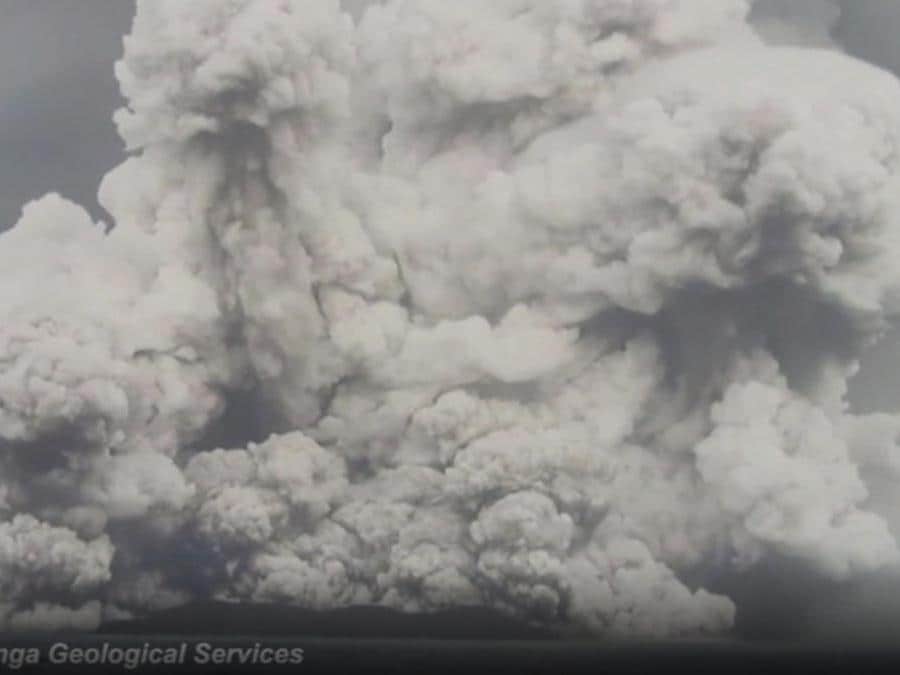 Tonga, l'isola devastata dall'eruzione - Il Sole 24 ORE
