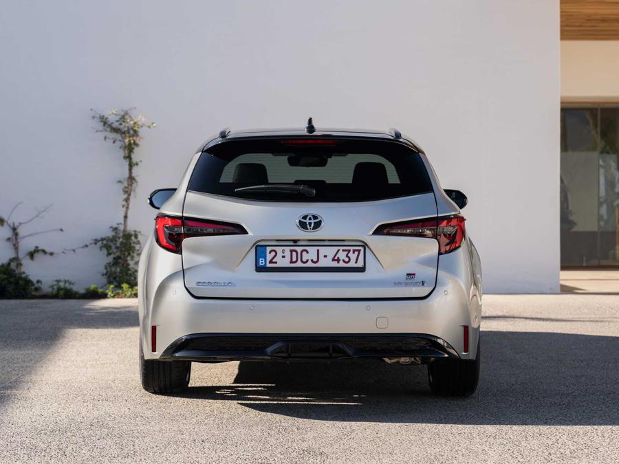 Toyota Corolla Touring Sport ibrida, tutte le foto del restyling 2023 ...