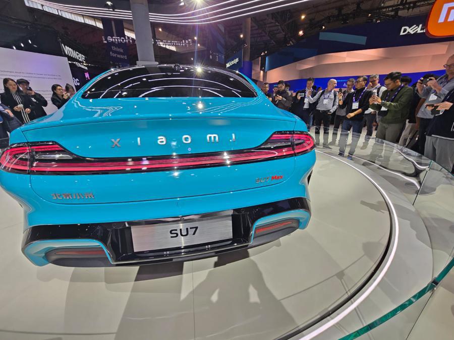 Xiaomi Su7, l’elettrica cinese debutta al Mobile World Congress di Barcellona - Il Sole 24 ORE